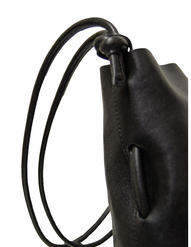 Il Bisonte shoulder bag in black vintage leather